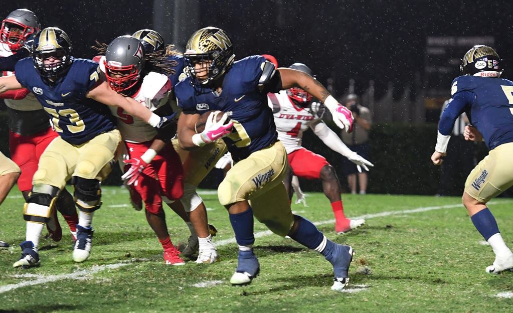 Wingate Football Sweeps UVA-Wise as they Move to 8-0 – Wingate Triangle